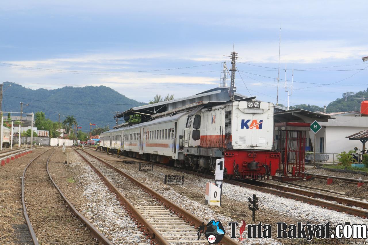 Pergantian Komisaris Dan Direksi PT Kereta Api Indonesia (Persero ...